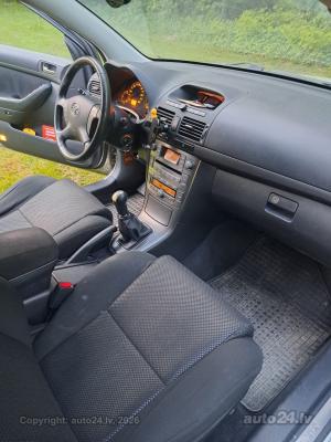 Grey Toyota Avensis 2003 in Tallinn, with an engine capacity of 2.00 L and mileage of 340 thousand km for 1590 €, photo 6 on AUTOMOTO.COM.LV