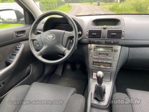 Pelēks Toyota Avensis 2003 Tartu, ar dzinēja tilpumu 2.00 L un nobraukumu 207 tūkst. km par 2990 €, foto 9 vietnē AUTOMOTO.COM.LV