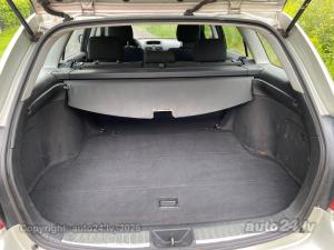 Pelēks Toyota Avensis 2003 Tartu, ar dzinēja tilpumu 2.00 L un nobraukumu 207 tūkst. km par 2990 €, foto 11 vietnē AUTOMOTO.COM.LV