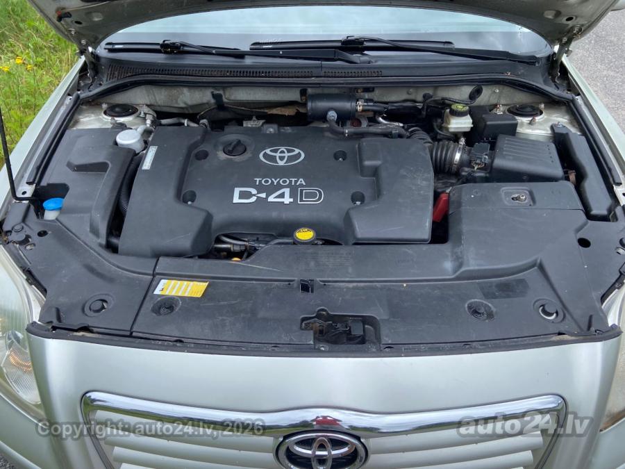Pelēks Toyota Avensis 2003 Tartu, ar dzinēja tilpumu 2.00 L un nobraukumu 207 tūkst. km par 2990 €, foto 15 vietnē AUTOMOTO.COM.LV