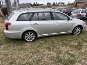 Grey Toyota Avensis 2003 in Moletai, with an engine capacity of 2.00 L and mileage of 420 thousand km for 600 €, photo 5 on AUTOMOTO.COM.LV
