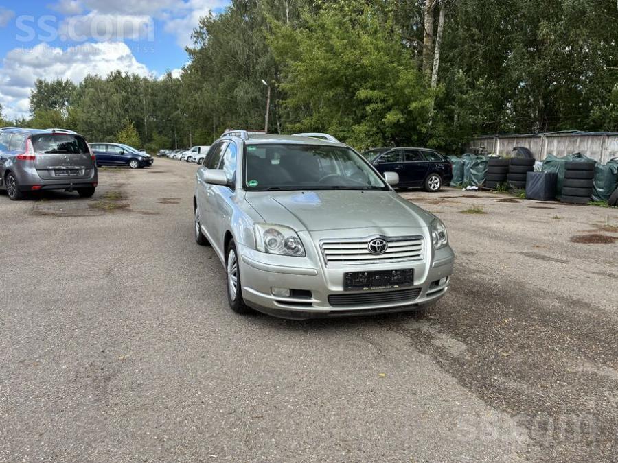 Grey Toyota Avensis 2003 in Riga, with an engine capacity of 1.80 L and mileage of 0 thousand km for 2750 €, photo 1 on AUTOMOTO.COM.LV