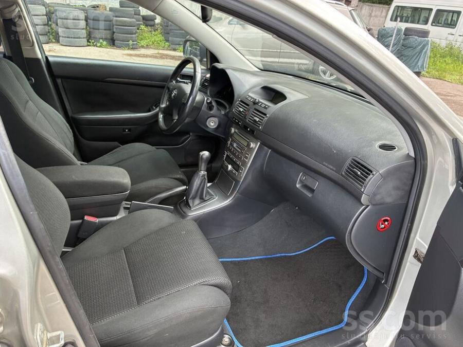 Grey Toyota Avensis 2003 in Riga, with an engine capacity of 1.80 L and mileage of 0 thousand km for 2750 €, photo 23 on AUTOMOTO.COM.LV