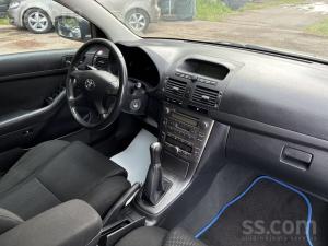 Grey Toyota Avensis 2003 in Riga, with an engine capacity of 1.80 L and mileage of 0 thousand km for 2750 €, photo 25 on AUTOMOTO.COM.LV