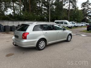 Grey Toyota Avensis 2003 in Riga, with an engine capacity of 1.80 L and mileage of 0 thousand km for 2750 €, photo 4 on AUTOMOTO.COM.LV