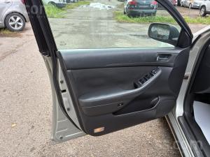 Grey Toyota Avensis 2003 in Riga, with an engine capacity of 1.80 L and mileage of 0 thousand km for 2750 €, photo 16 on AUTOMOTO.COM.LV