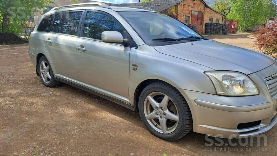 Pelēks Toyota Avensis 2004 Daugavpils, ar dzinēja tilpumu 2.00 L un nobraukumu 332 tūkst. km par 1300 €, foto 2 vietnē AUTOMOTO.COM.LV