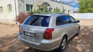 Pelēks Toyota Avensis 2004 Daugavpils, ar dzinēja tilpumu 2.00 L un nobraukumu 332 tūkst. km par 1300 €, foto 4 vietnē AUTOMOTO.COM.LV