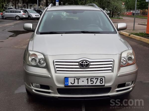 Grey Toyota Avensis 2004 in Riga, with an engine capacity of 2.00 L and mileage of 0 thousand km for 4100 €, photo 3 on AUTOMOTO.COM.LV