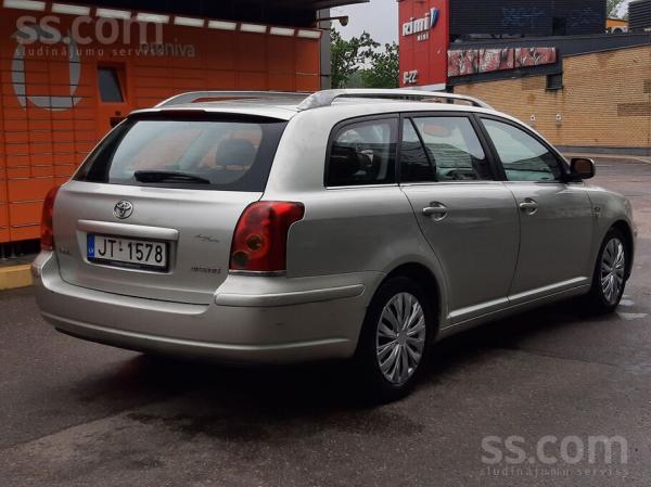 Grey Toyota Avensis 2004 in Riga, with an engine capacity of 2.00 L and mileage of 0 thousand km for 4100 €, photo 5 on AUTOMOTO.COM.LV