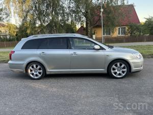 Pelēks Toyota Avensis 2004 Talsi, ar dzinēja tilpumu 2.00 L un nobraukumu 386 tūkst. km par 995 €, foto 3 vietnē AUTOMOTO.COM.LV