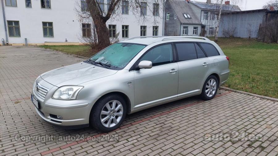 Pelēks Toyota Avensis 2004 Tallina, ar dzinēja tilpumu 2.00 L un nobraukumu 0 tūkst. km par 1390 €, foto 3 vietnē AUTOMOTO.COM.LV