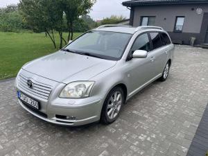 Pelēks Toyota Avensis 2004 Klaipėda, ar dzinēja tilpumu 2.00 L un nobraukumu 335 tūkst. km par 2200 €, foto 2 vietnē AUTOMOTO.COM.LV