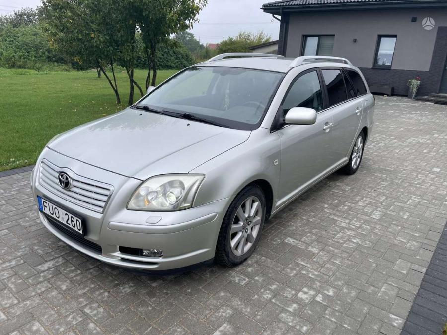 Pelēks Toyota Avensis 2004 Klaipėda, ar dzinēja tilpumu 2.00 L un nobraukumu 335 tūkst. km par 2200 €, foto 2 vietnē AUTOMOTO.COM.LV