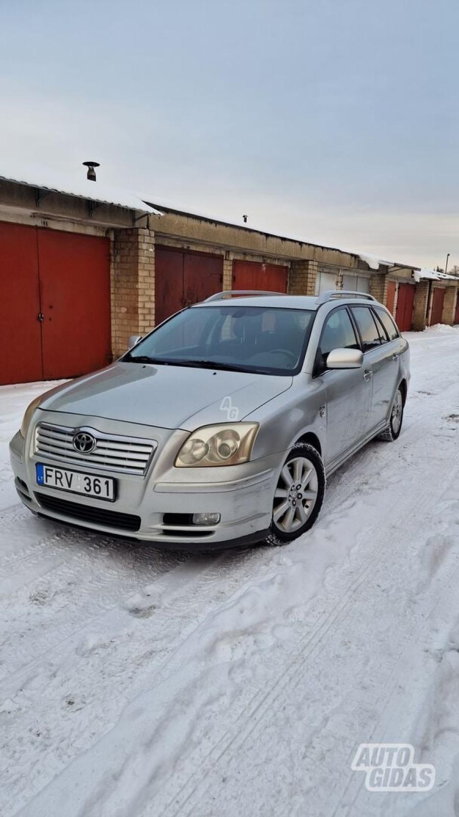 Pelēks Toyota Avensis 2004 Kauņa, ar dzinēja tilpumu 2.00 L un nobraukumu 407 tūkst. km par 800 €, foto 1 vietnē AUTOMOTO.COM.LV