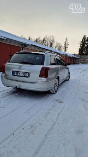 Pelēks Toyota Avensis 2004 Kauņa, ar dzinēja tilpumu 2.00 L un nobraukumu 407 tūkst. km par 800 €, foto 3 vietnē AUTOMOTO.COM.LV