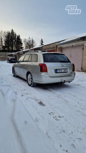 Pelēks Toyota Avensis 2004 Kauņa, ar dzinēja tilpumu 2.00 L un nobraukumu 407 tūkst. km par 800 €, foto 5 vietnē AUTOMOTO.COM.LV