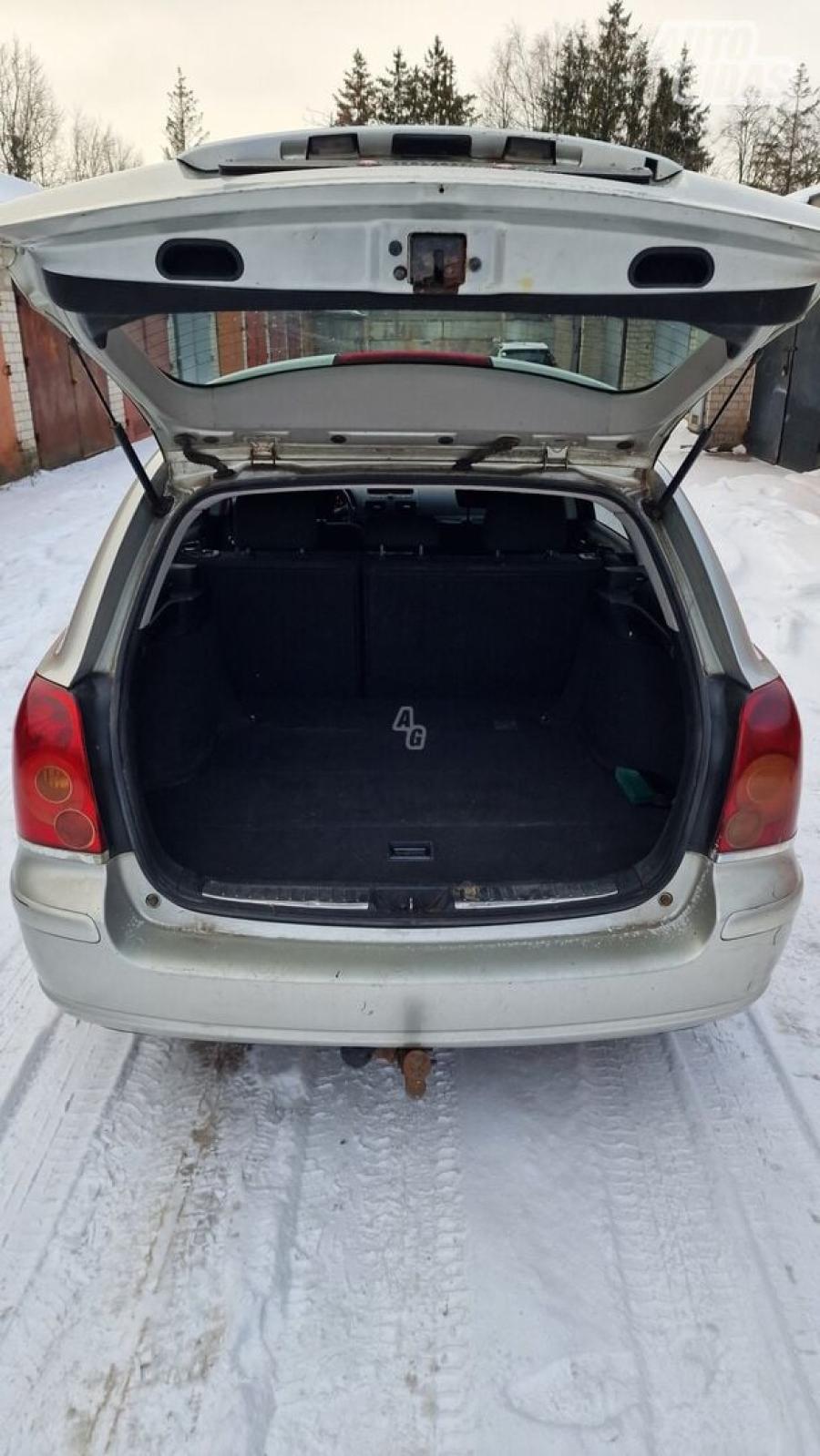 Pelēks Toyota Avensis 2004 Kauņa, ar dzinēja tilpumu 2.00 L un nobraukumu 407 tūkst. km par 800 €, foto 11 vietnē AUTOMOTO.COM.LV