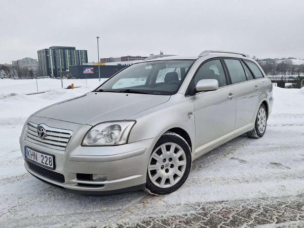 Grey Toyota Avensis 2004 in Vilnius, with an engine capacity of 2.00 L and mileage of 332 thousand km for 1250 €, photo 1 on AUTOMOTO.COM.LV