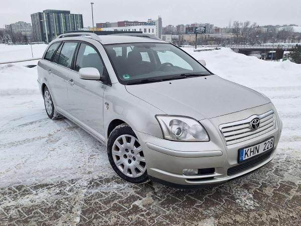 Grey Toyota Avensis 2004 in Vilnius, with an engine capacity of 2.00 L and mileage of 332 thousand km for 1250 €, photo 3 on AUTOMOTO.COM.LV