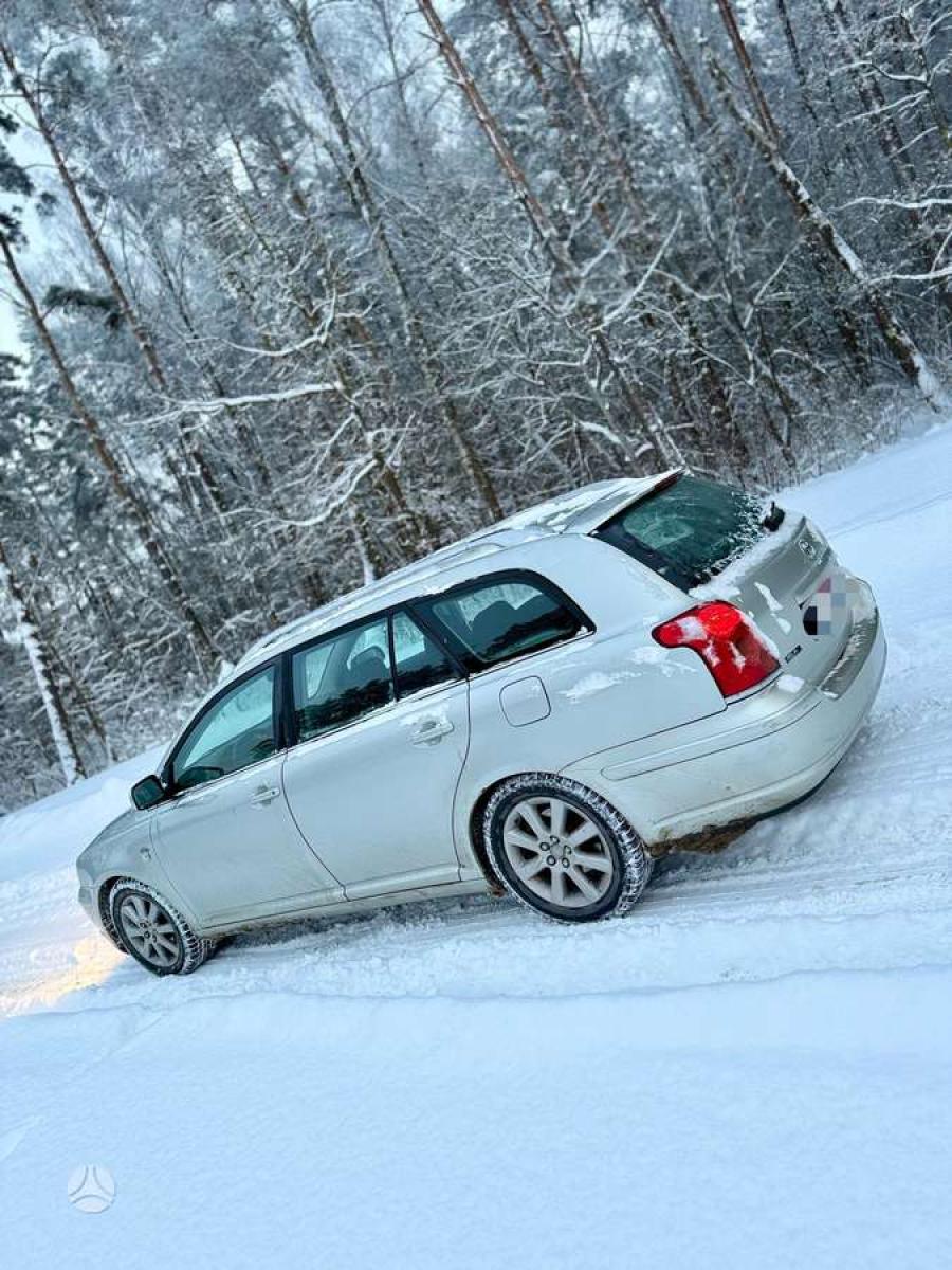 Pelēks Toyota Avensis 2004 Viļņa, ar dzinēja tilpumu 1.98 L un nobraukumu 339 tūkst. km par 900 €, foto 3 vietnē AUTOMOTO.COM.LV