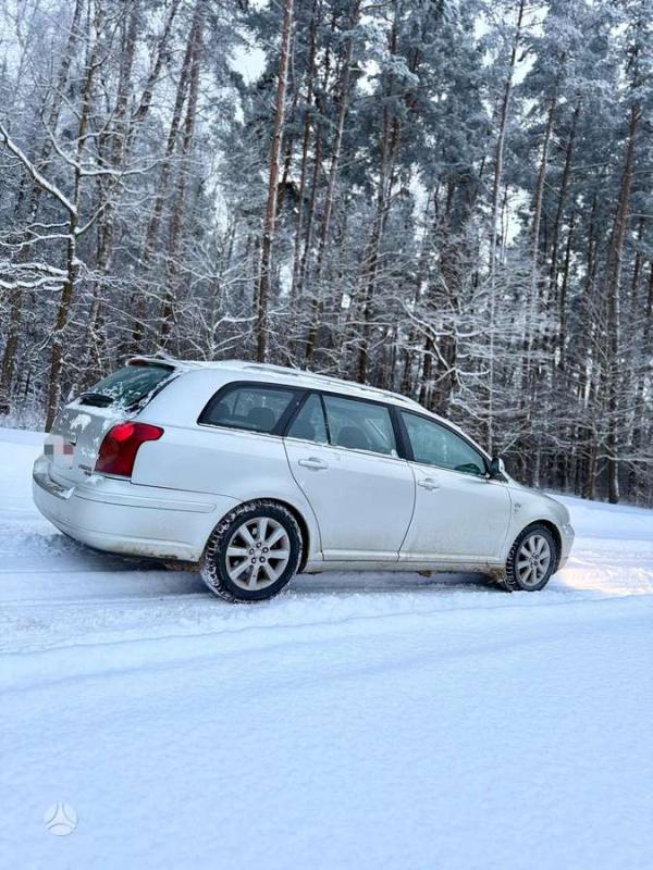 Pelēks Toyota Avensis 2004 Viļņa, ar dzinēja tilpumu 1.98 L un nobraukumu 339 tūkst. km par 900 €, foto 4 vietnē AUTOMOTO.COM.LV