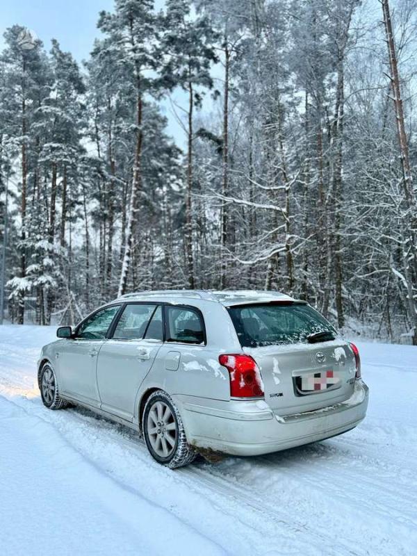 Pelēks Toyota Avensis 2004 Viļņa, ar dzinēja tilpumu 1.98 L un nobraukumu 339 tūkst. km par 900 €, foto 6 vietnē AUTOMOTO.COM.LV