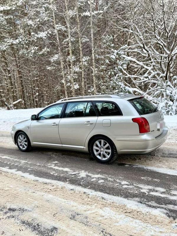 Grey Toyota Avensis 2004 in Vilnius, with an engine capacity of 2.00 L and mileage of 339 thousand km for 900 €, photo 7 on AUTOMOTO.COM.LV