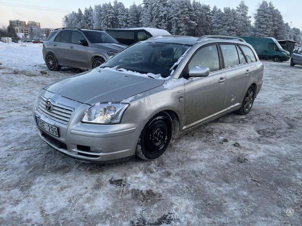 Grey Toyota Avensis 2004 in Utena, with an engine capacity of 2.00 L and mileage of 400 thousand km for 900 €, photo 6 on AUTOMOTO.COM.LV