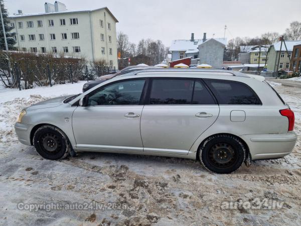 Grey Toyota Avensis 2004 in Tallinn, with an engine capacity of 2.00 L and mileage of 0 thousand km for 990 €, photo 3 on AUTOMOTO.COM.LV