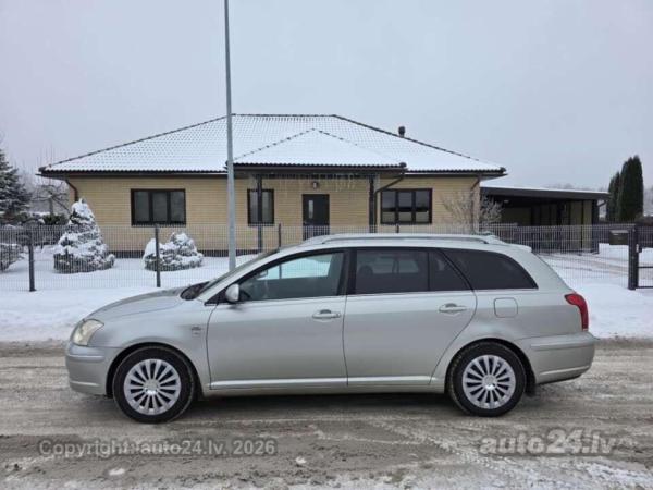 Pelēks Toyota Avensis 2004 Tartu, ar dzinēja tilpumu 2.00 L un nobraukumu 320 tūkst. km par 1800 €, foto 5 vietnē AUTOMOTO.COM.LV