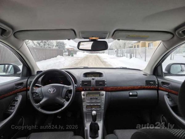 Pelēks Toyota Avensis 2004 Tartu, ar dzinēja tilpumu 2.00 L un nobraukumu 320 tūkst. km par 1800 €, foto 7 vietnē AUTOMOTO.COM.LV