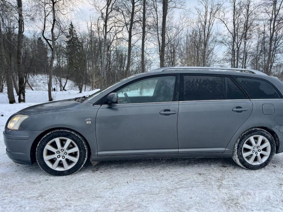 Pelēks Toyota Avensis 2004 Saldus, ar dzinēja tilpumu 2.00 L un nobraukumu 457 tūkst. km par 1300 €, foto 4 vietnē AUTOMOTO.COM.LV