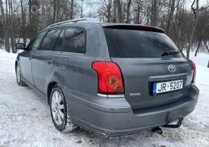 Pelēks Toyota Avensis 2004 Saldus, ar dzinēja tilpumu 2.00 L un nobraukumu 457 tūkst. km par 1300 €, foto 5 vietnē AUTOMOTO.COM.LV