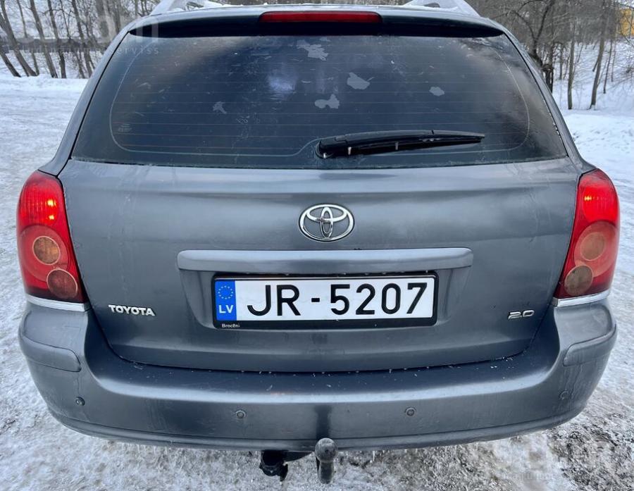 Pelēks Toyota Avensis 2004 Saldus, ar dzinēja tilpumu 2.00 L un nobraukumu 457 tūkst. km par 1300 €, foto 6 vietnē AUTOMOTO.COM.LV