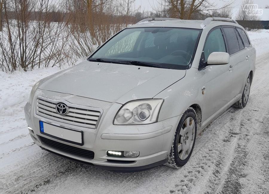 Pelēks Toyota Avensis 2004 Panevēža, ar dzinēja tilpumu 2.00 L un nobraukumu 340 tūkst. km par 1399 €, foto 1 vietnē AUTOMOTO.COM.LV