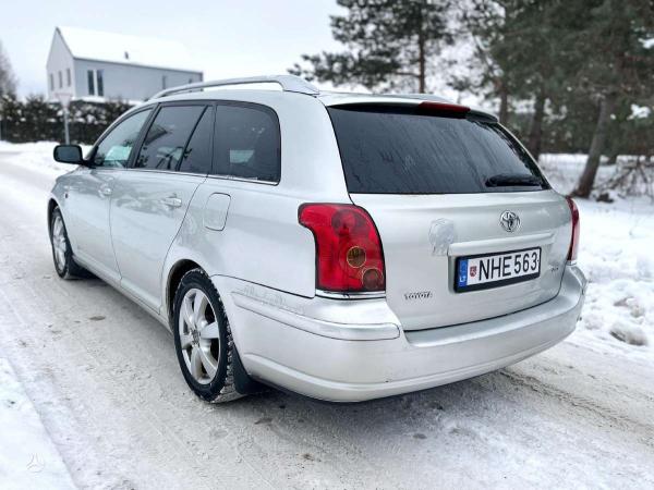 Grey Toyota Avensis 2004 in Vilnius, with an engine capacity of 2.00 L and mileage of 271 thousand km for 1590 €, photo 4 on AUTOMOTO.COM.LV