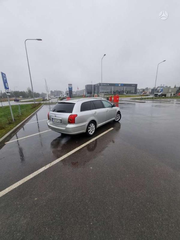 Grey Toyota Avensis 2004 in Vilnius, with an engine capacity of 2.00 L and mileage of 404 thousand km for 1500 €, photo 4 on AUTOMOTO.COM.LV