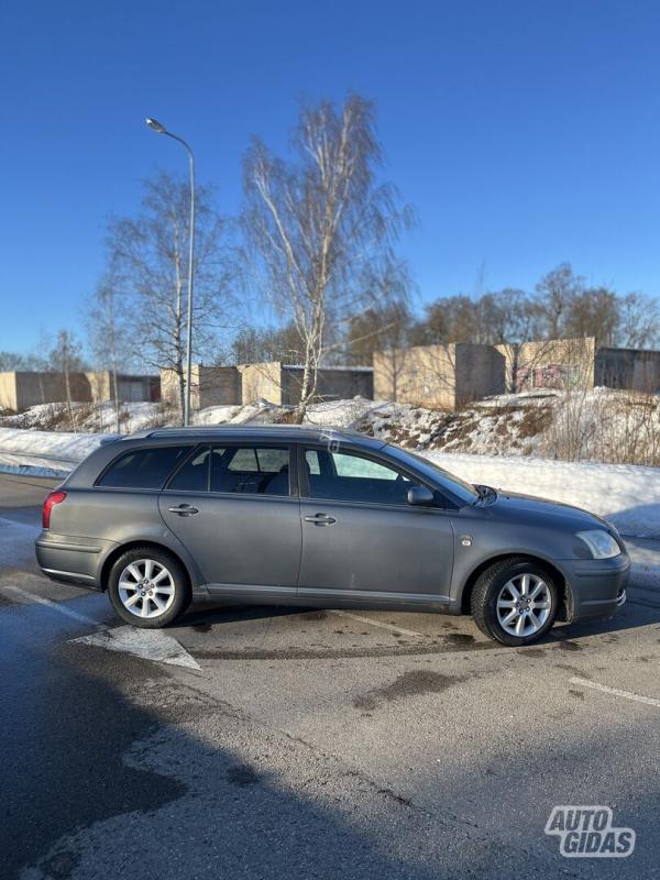 Pelēks Toyota Avensis 2004 Radviliškis, ar dzinēja tilpumu 2.00 L un nobraukumu 408 tūkst. km par 1400 €, foto 2 vietnē AUTOMOTO.COM.LV
