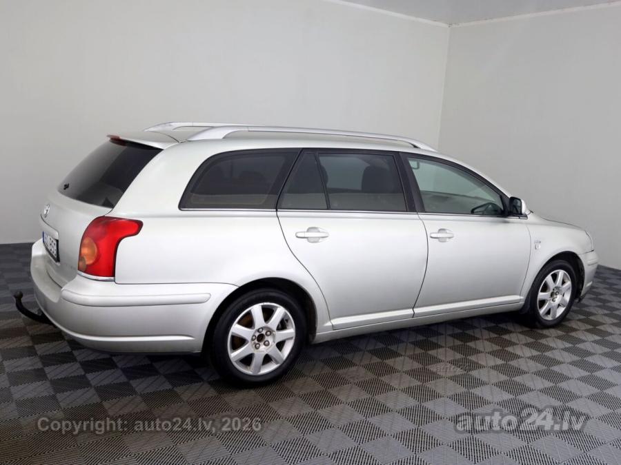Grey Toyota Avensis 2004 in Tallinn, with an engine capacity of 2.00 L and mileage of 369 thousand km for 1299 €, photo 3 on AUTOMOTO.COM.LV