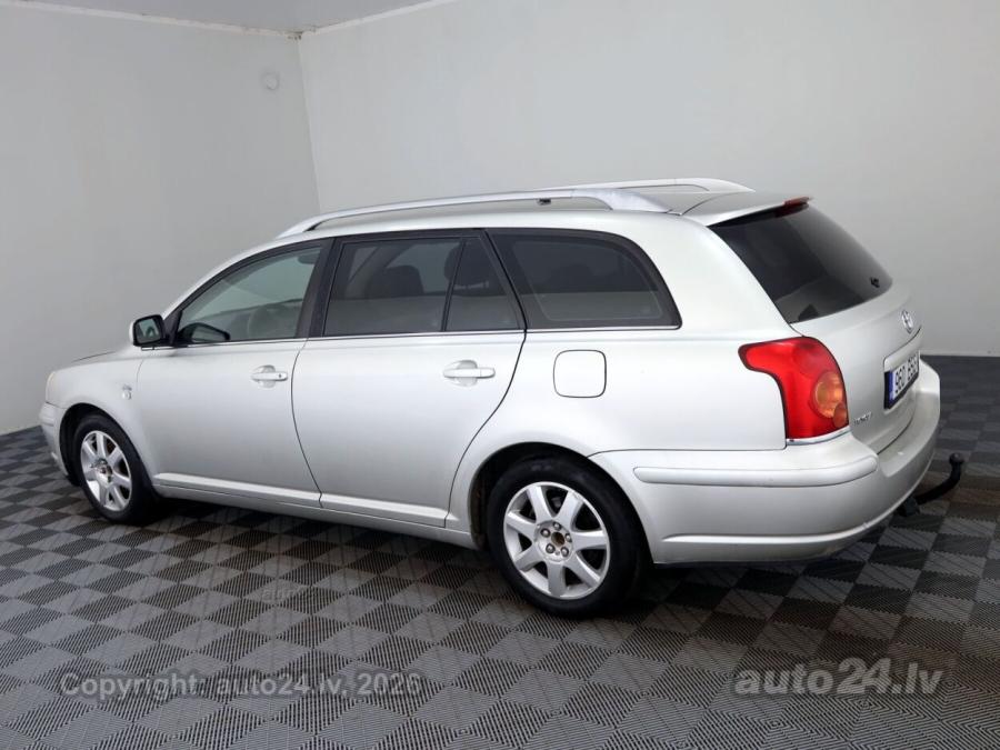Grey Toyota Avensis 2004 in Tallinn, with an engine capacity of 2.00 L and mileage of 369 thousand km for 1299 €, photo 4 on AUTOMOTO.COM.LV