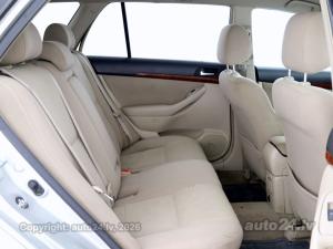 Grey Toyota Avensis 2004 in Tallinn, with an engine capacity of 2.00 L and mileage of 369 thousand km for 1299 €, photo 7 on AUTOMOTO.COM.LV