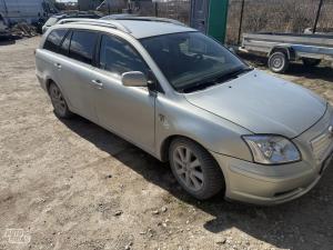 Серый Тойота Авенсис 2004 в Клайпеда, объемом двигателя 2.00 л и пробегом 380 тыс. км за 1100 €, фото 3 на AUTOMOTO.COM.LV