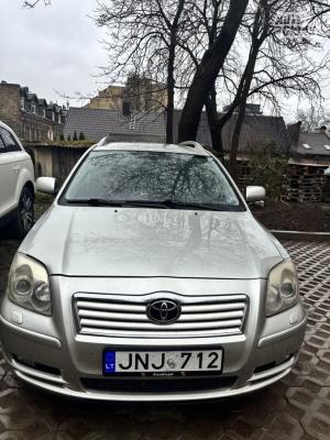 Серый Тойота Авенсис 2004 в Вильнюс, объемом двигателя 2.00 л и пробегом 448 тыс. км за 1000 €, фото  на AUTOMOTO.COM.LV