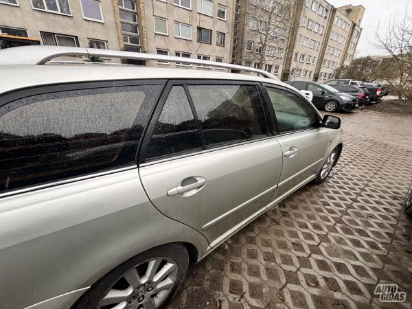 Серый Тойота Авенсис 2004 в Вильнюс, объемом двигателя 2.00 л и пробегом 448 тыс. км за 1000 €, фото 5 на AUTOMOTO.COM.LV