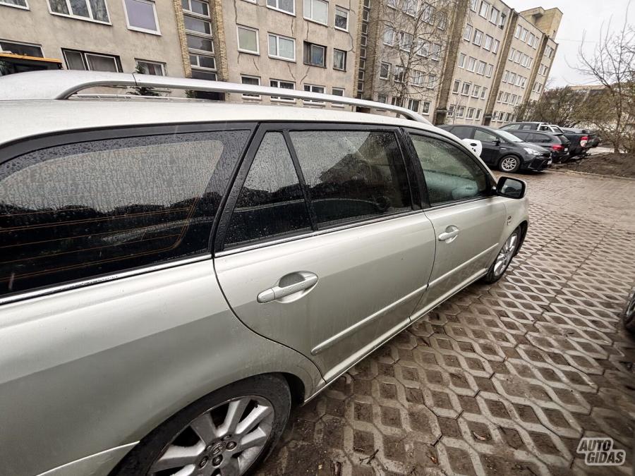 Серый Тойота Авенсис 2004 в Вильнюс, объемом двигателя 2.00 л и пробегом 448 тыс. км за 1000 €, фото 6 на AUTOMOTO.COM.LV
