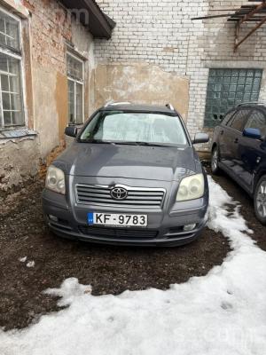 Серый Тойота Авенсис 2004 в Валмиера, объемом двигателя 1.80 л и пробегом 320 тыс. км за 1500 €, фото 3 на AUTOMOTO.COM.LV