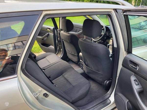 Grey Toyota Avensis 2004 in Vilnius, with an engine capacity of 2.00 L and mileage of 381 thousand km for 1100 €, photo 6 on AUTOMOTO.COM.LV