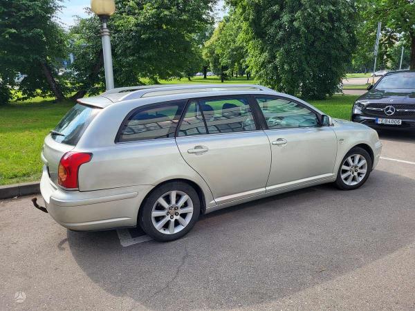 Grey Toyota Avensis 2004 in Vilnius, with an engine capacity of 2.00 L and mileage of 381 thousand km for 1100 €, photo 8 on AUTOMOTO.COM.LV