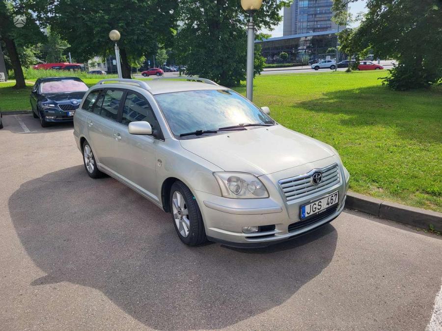 Pelēks Toyota Avensis 2004 Viļņa, ar dzinēja tilpumu 2.00 L un nobraukumu 381 tūkst. km par 1100 €, foto 10 vietnē AUTOMOTO.COM.LV